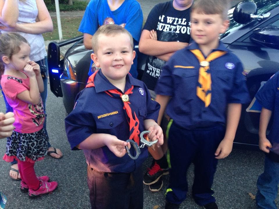 Bartow Cub Scouts Show Graditude To Police, Fire Departments ...