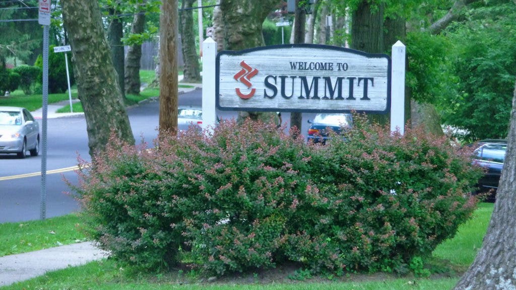 Artistic Sculpture Will Take Place of Welcome Sign in Summit | Summit ...
