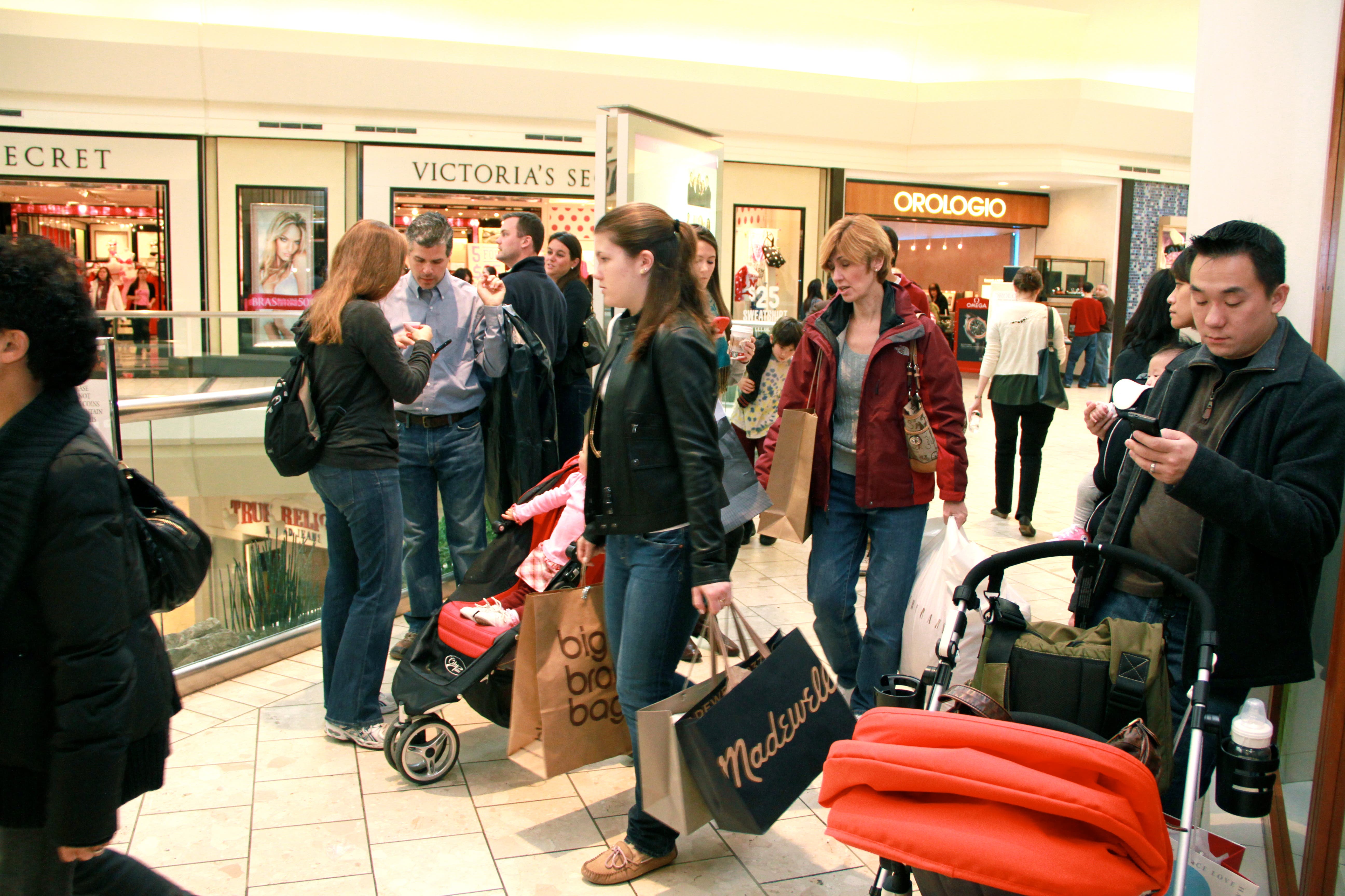 Mall at Short Hills Traffic Up for Black Friday | Millburn, NJ Patch