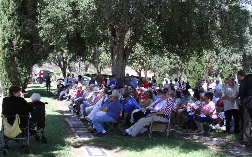 Veterans, Residents Remember Nation's Fallen at Hillside Cemetery in ...