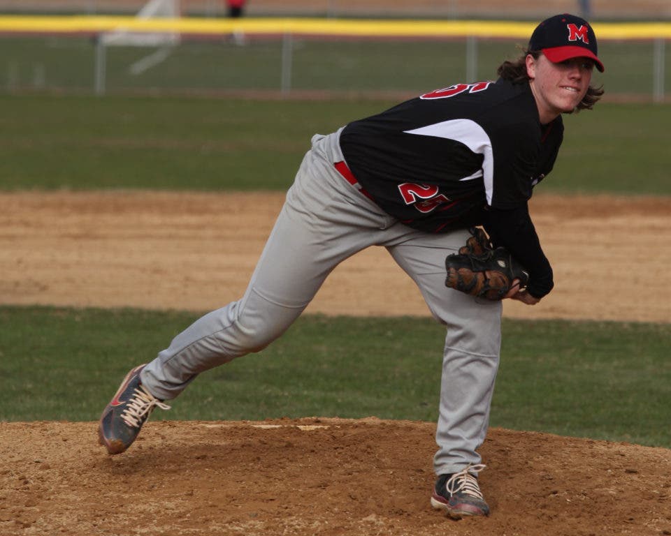 Mineola Baseball Outlasts Manhasset 13-11 | Mineola, NY Patch