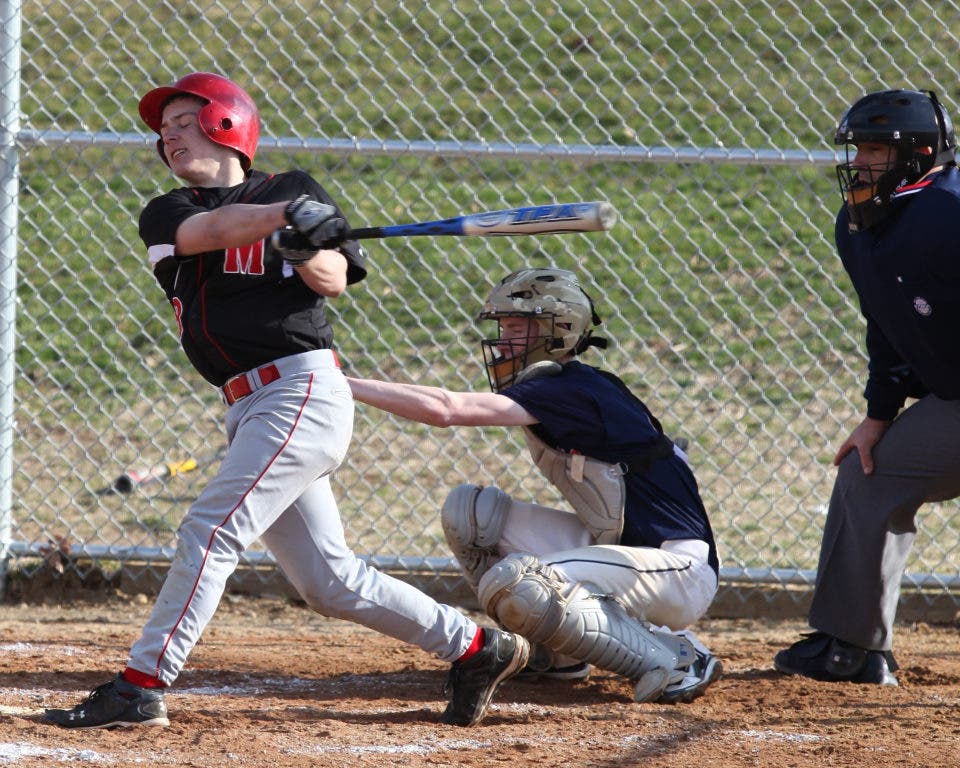 Mineola Baseball Outlasts Manhasset 13-11 | Mineola, NY Patch