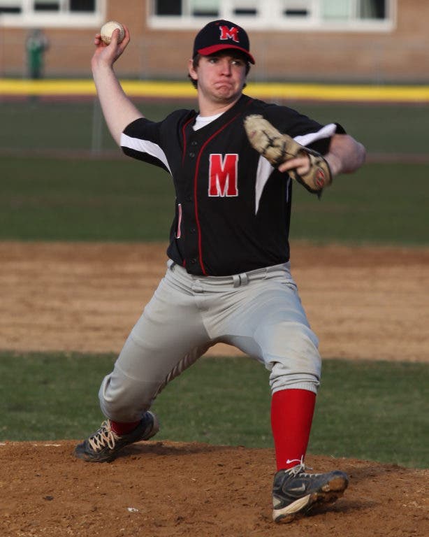 Mineola Baseball Outlasts Manhasset 13-11 | Mineola, NY Patch