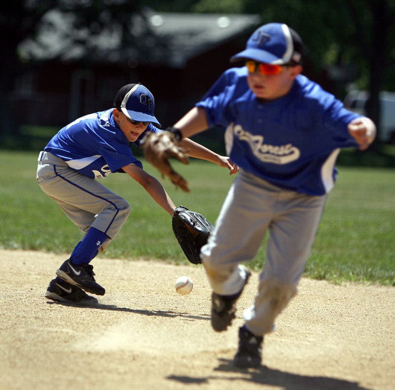 Sports Photo Gallery: Blue Demons 8-Under Team Earns 'A' for Effort ...