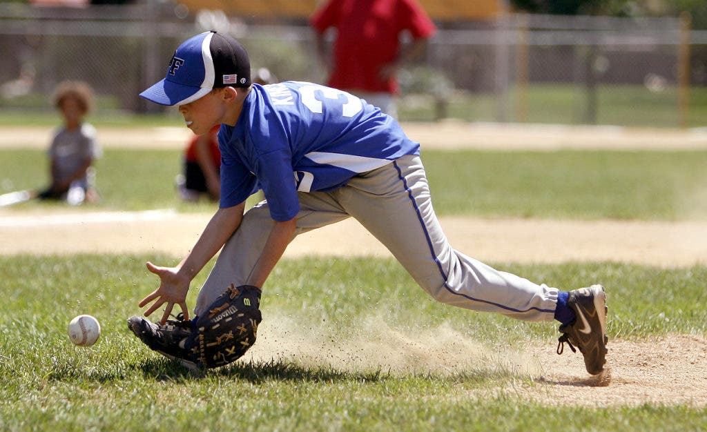 Sports Photo Gallery: Blue Demons 8-Under Team Earns 'A' for Effort ...