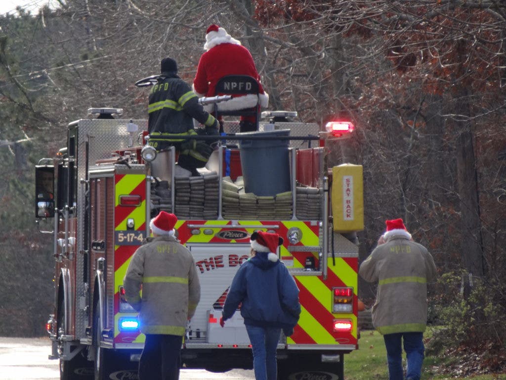 North 'Pole' FD Takes Charitable Ride Through Community | Patchogue, NY ...