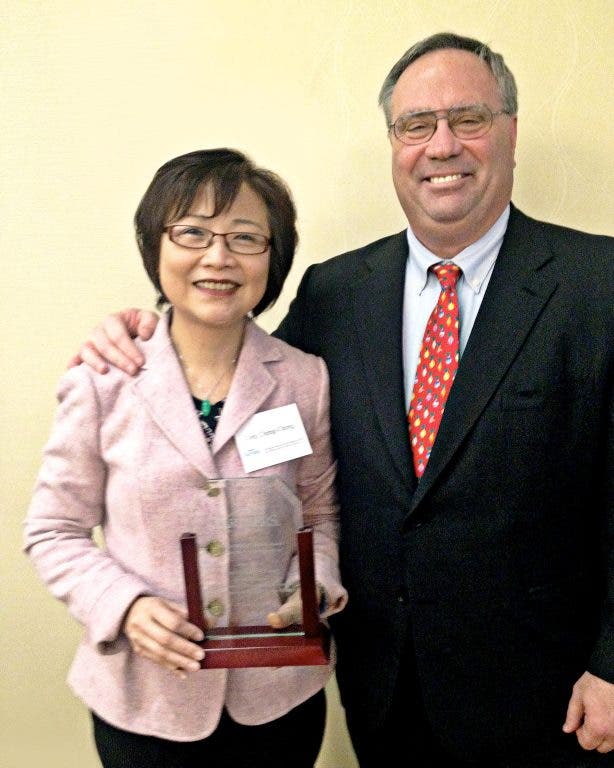 Cheng-Chong wins Management Award | Wellesley, MA Patch
