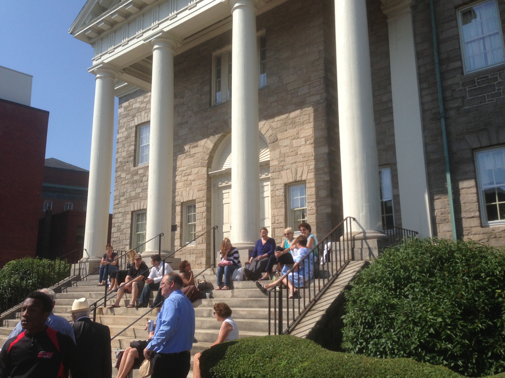 Hundreds Evacuated Following Salem District Court Bomb Threat | Salem ...