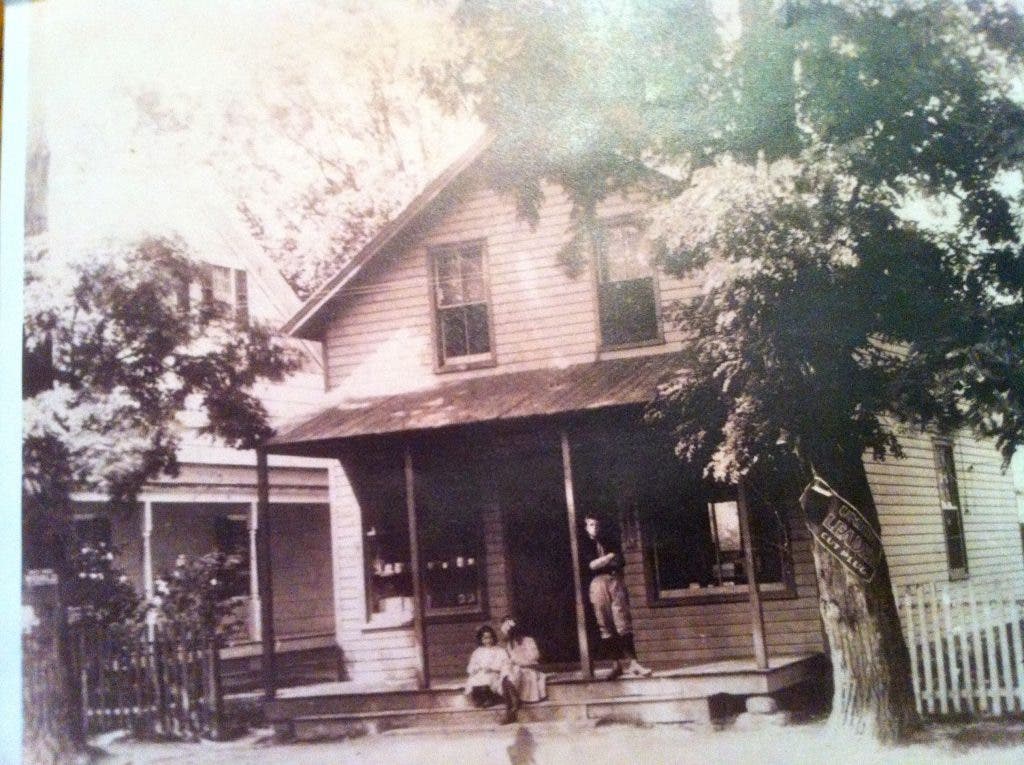 New Business Moves in to Historic Davis General Store [PHOTOS] | Miller ...