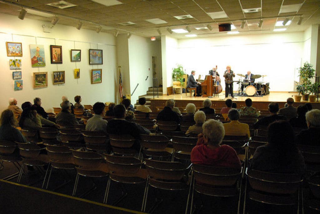 The Mary Anne Riehl Quartet Performs at MGPL for Mother's Day | Niles ...