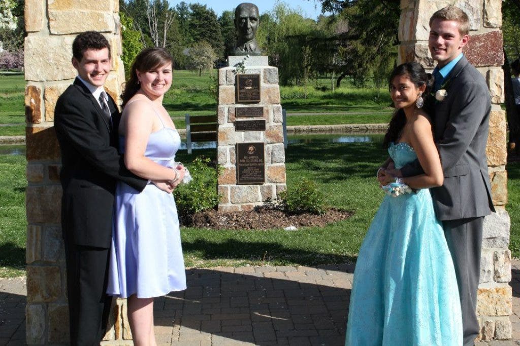Emmaus High Junior Prom: See, Share Photos | Emmaus, PA Patch