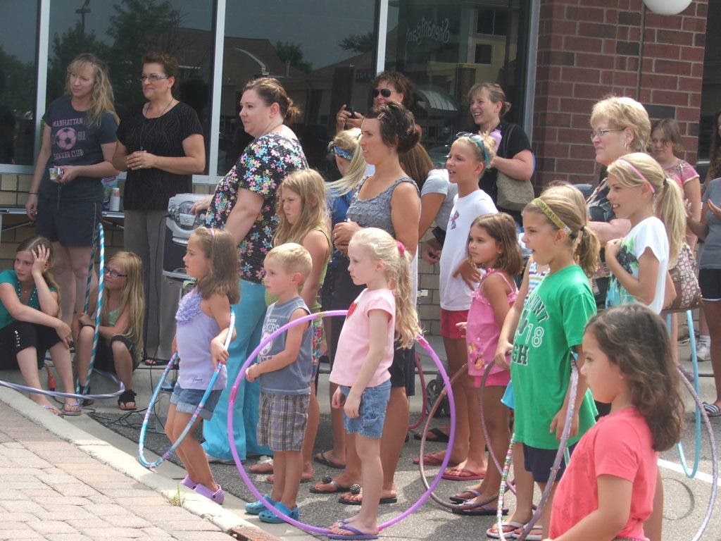 PHOTOS: Kids' Hula Hoop Contest | Apple Valley, MN Patch
