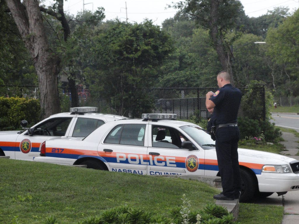 Police Blotter: Home Invasion; Cash and Jewelry Stolen | Syosset, NY Patch
