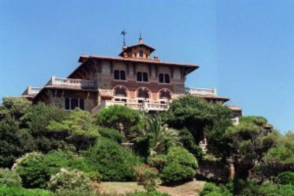 'King of the Hill' Composer Roger Neill Puts House Up for Sale | Studio ...