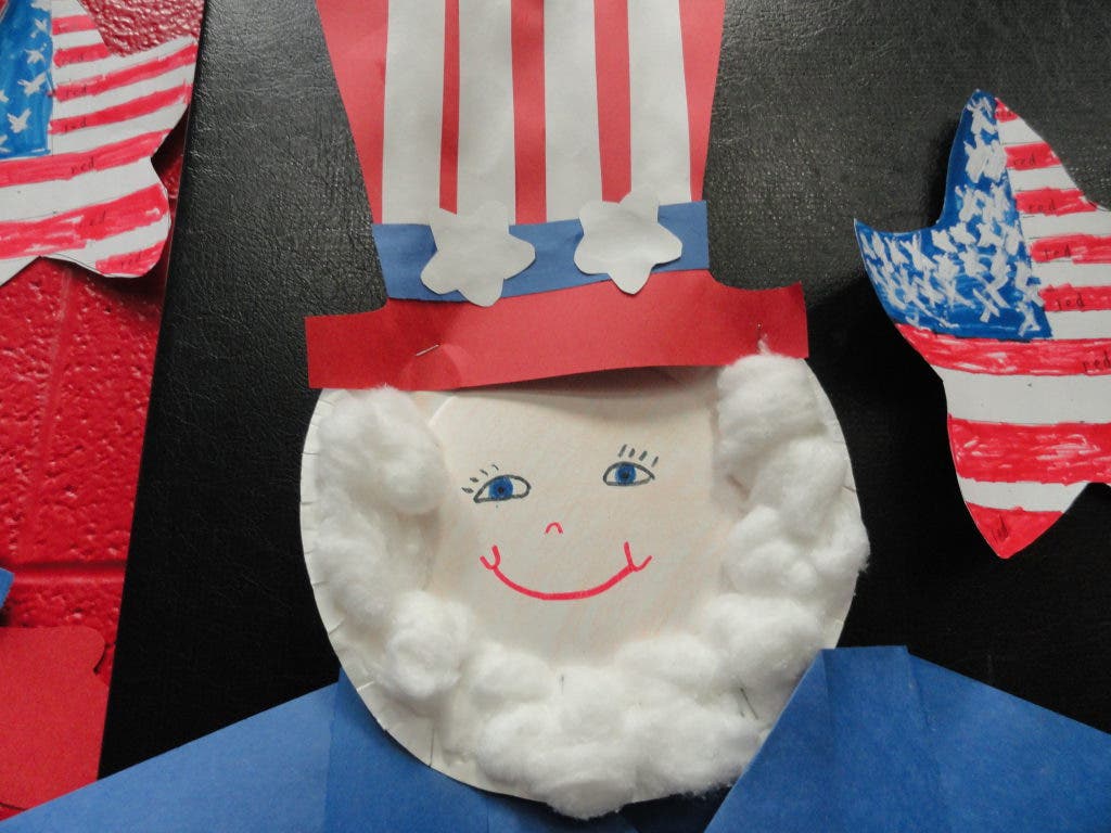 PHOTOS: Gideon Pond Elementary Celebrates Veterans Day | Burnsville, MN ...