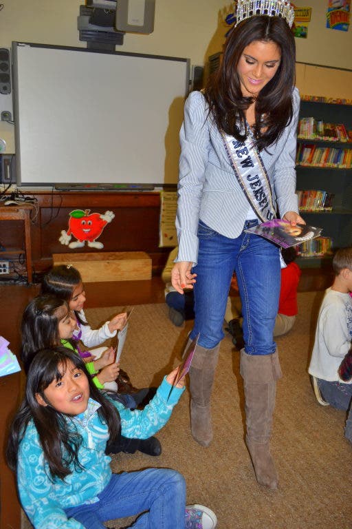 VIDEO: Miss New Jersey Visits Demarest School [PHOTOS] | Bloomfield, NJ ...