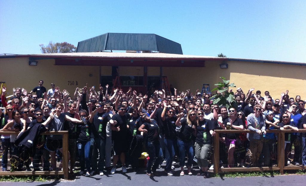Google Paints? Company Employees Give Back Through Service | Mountain ...