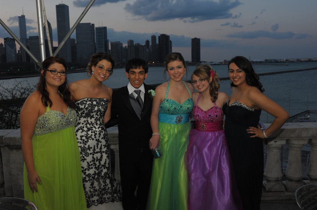 Andrew 2013 Prom: Students Make a Splash at Shedd Aquarium (Photos ...