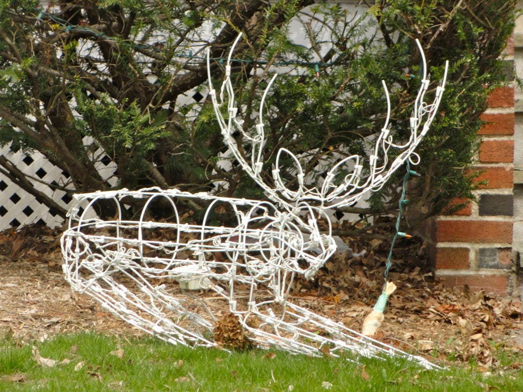 Defaced, Deflated Holiday Lawn Decorations | Springfield, PA Patch