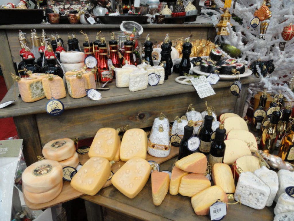 A Sleigh Ride Through Sickles Market's Holiday Shop | Little Silver, NJ ...