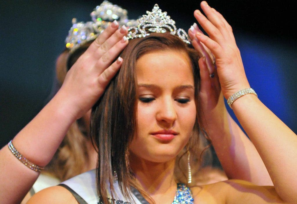 Emily Zobel Crowned Miss Santee; Marrissa Lawrence Is Miss Teen Santee ...