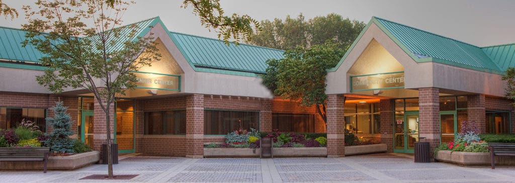 Suburban Stadiums: Prairie Lakes Community Center | Des Plaines, IL Patch