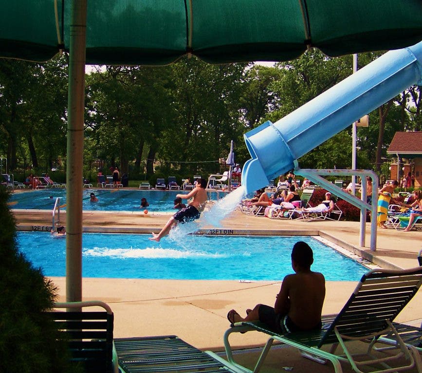 Suburban Stadiums: Water Parks Whet Appetite for Summer Fun | Skokie ...