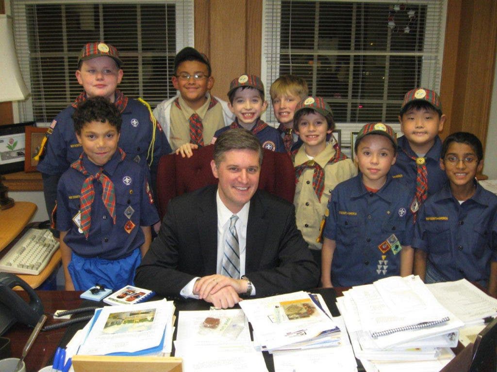 Webelos Scouts Meet with Mayor Scott Slifka | West Hartford, CT Patch