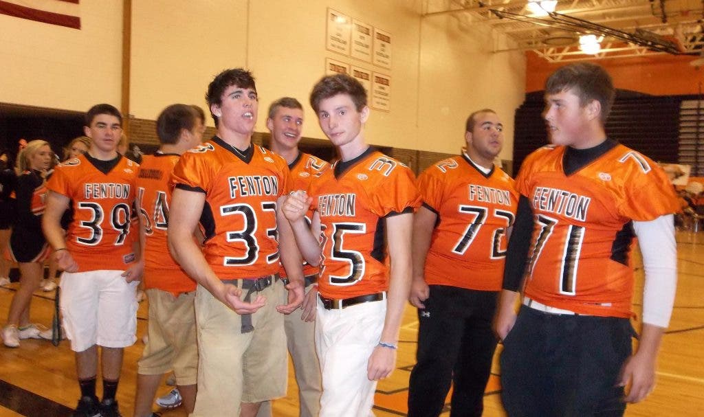 Fenton Tigers Get Pumped with Homecoming Pep Rally, Parade | Fenton, MI ...