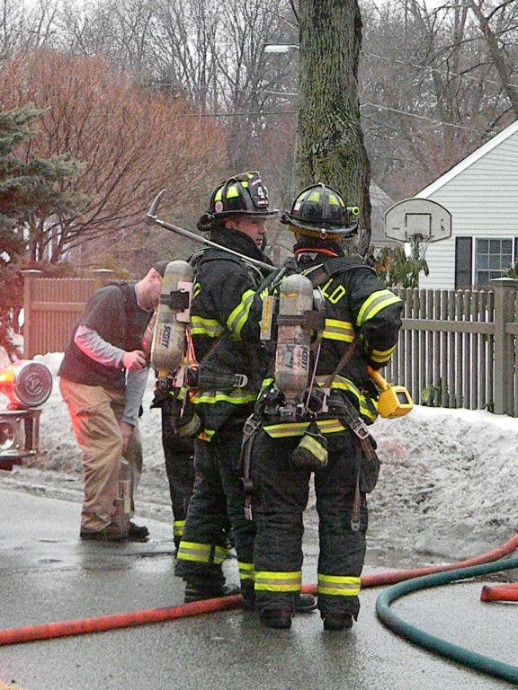 Firefighters Respond to House Fire on West Street | Reading, MA Patch