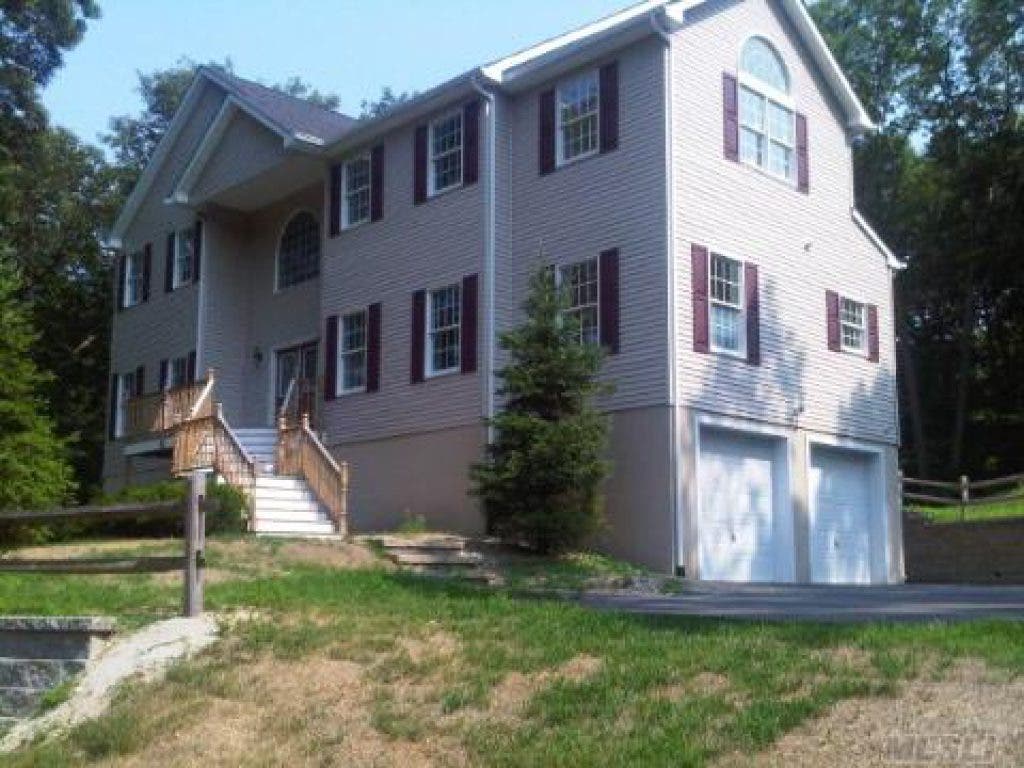 House Hunt: Homes for Large Families on Display | Three Village, NY Patch