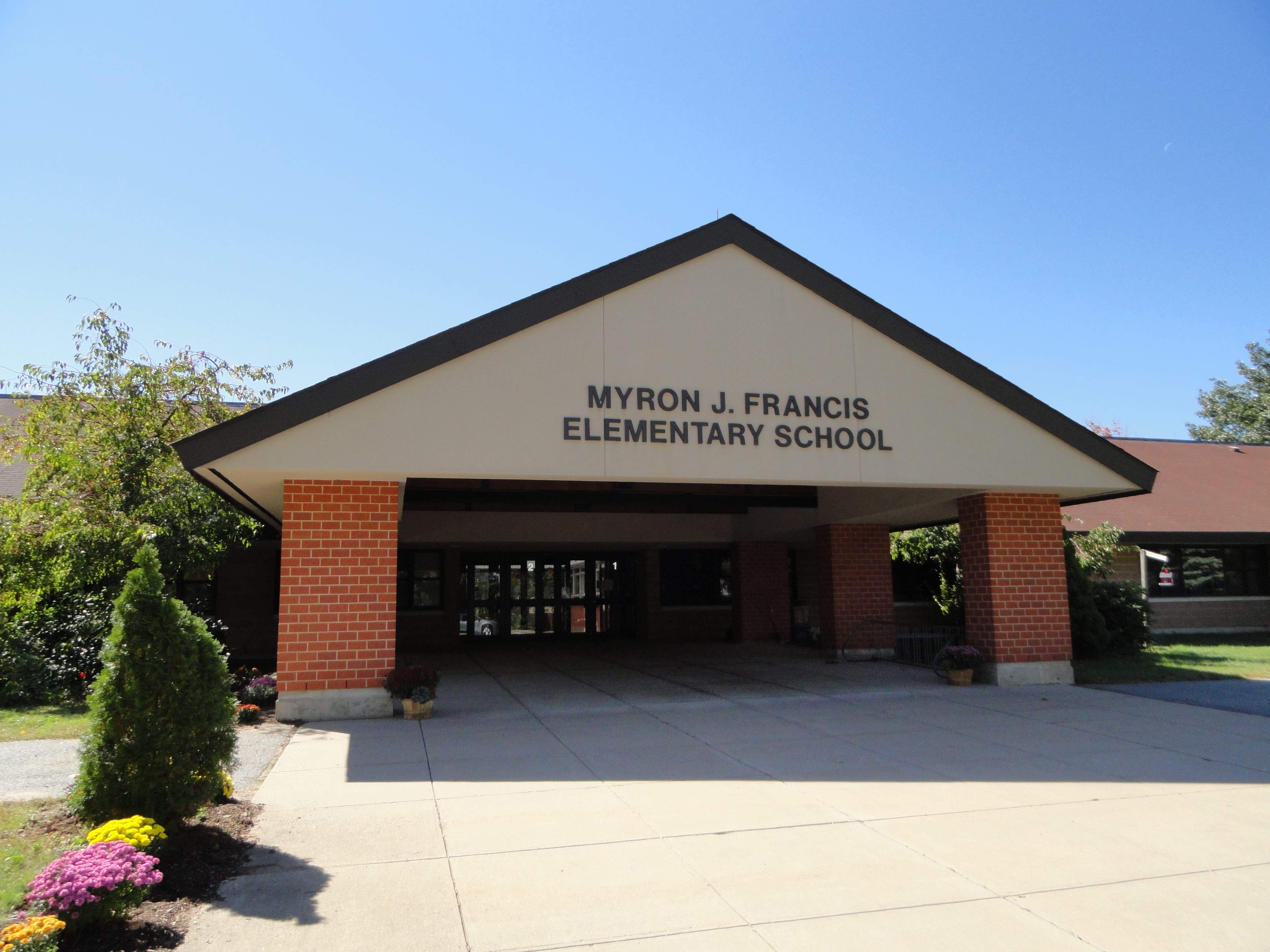 Myron J. Francis Library Gets '21st Century' Upgrade | East Providence ...