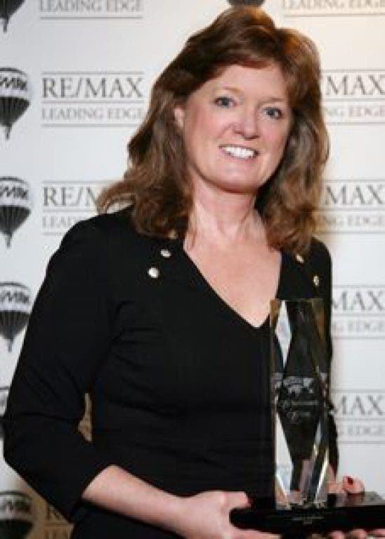 Janice Sullivan Given National RE/MAX Chairman's Club Award | North ...