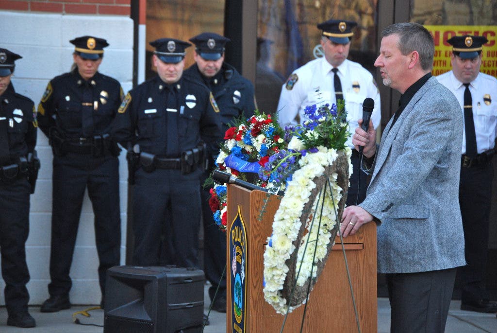 Police Department Honors Naugatuck's First Female Officer Killed 20 ...