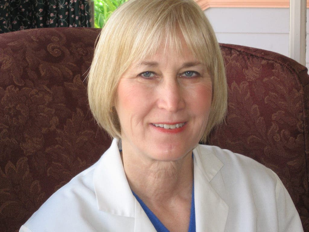 Plastic Surgeon Forges a Bond with Patients That Lasts a Lifetime | La ...