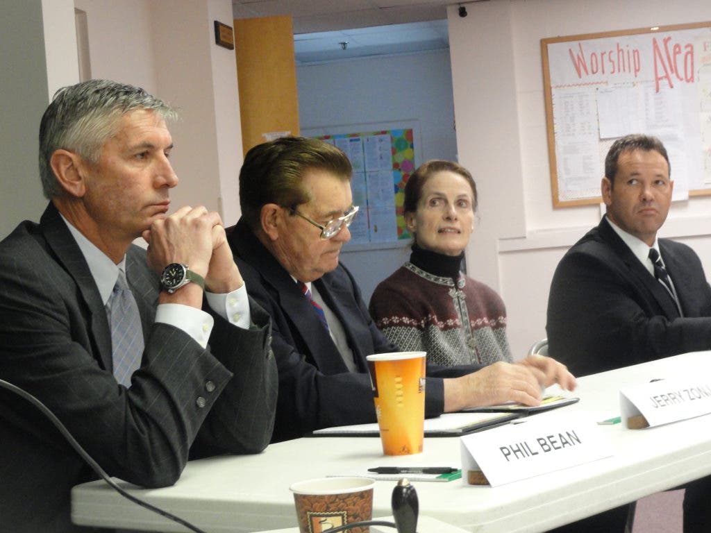 Selectmen Candidates Differ on CIP, Public Fighting | Hampton, NH Patch