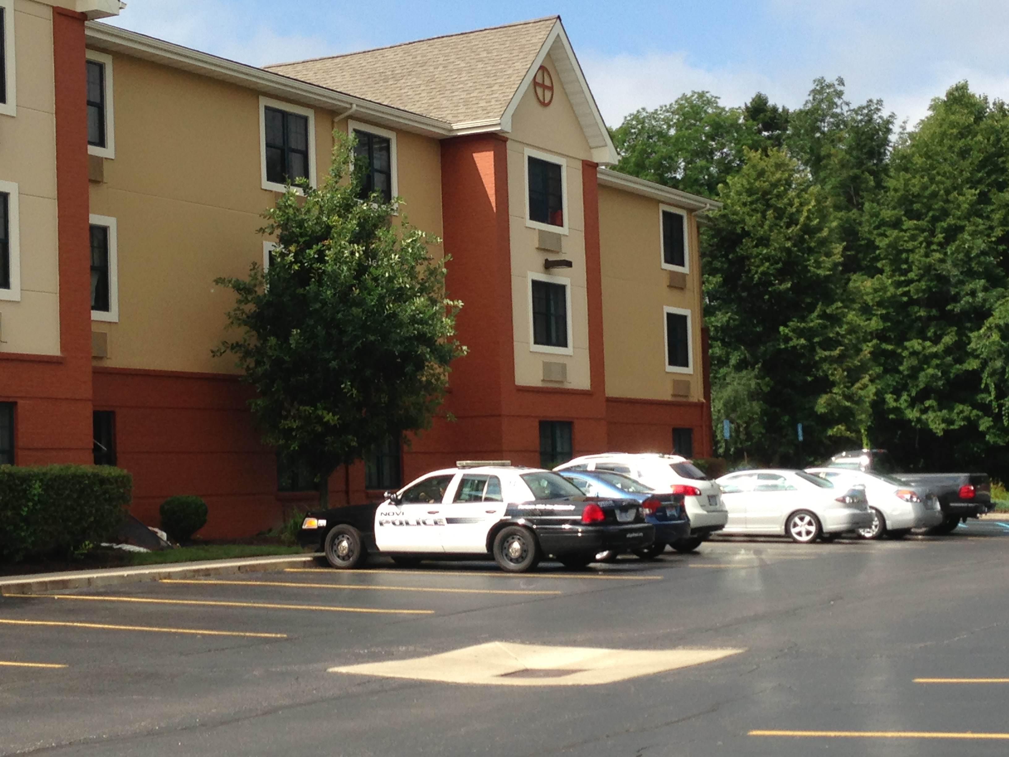 Man Shot Himself in Novi Hotel, Police Say | Novi, MI Patch