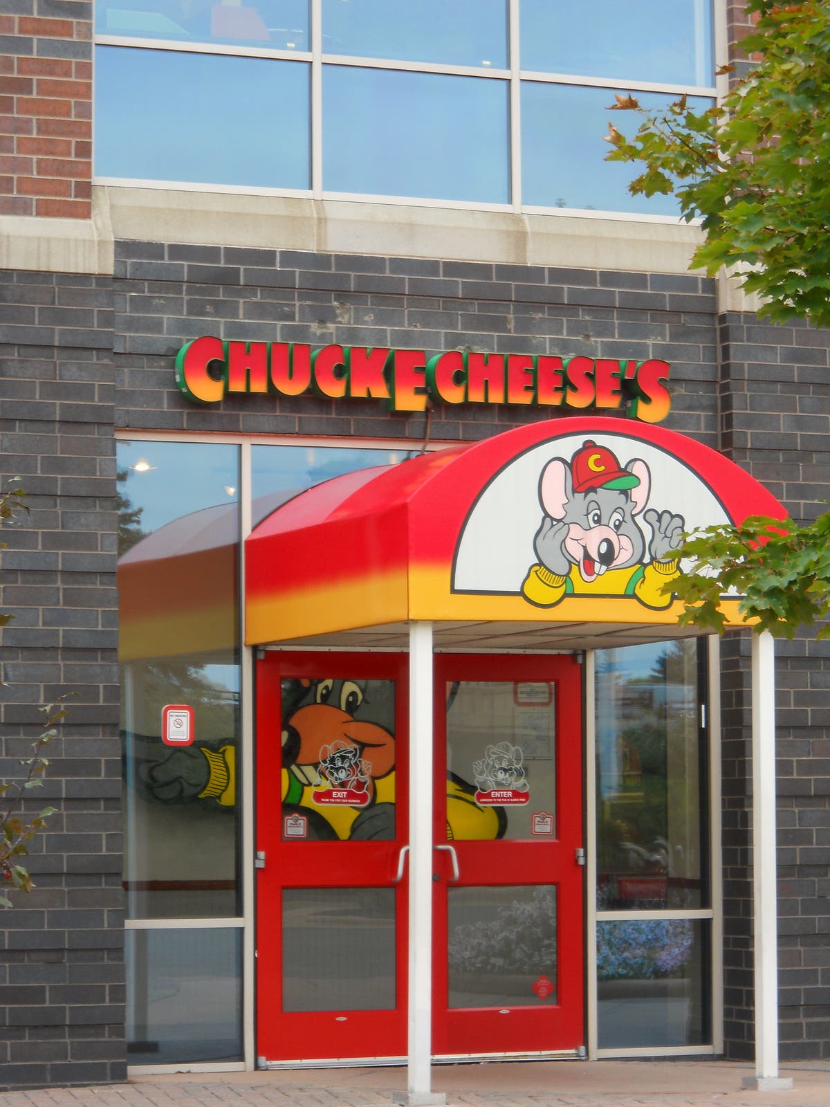 Woman Caught Stealing Purse at Chuck E. Cheese's | Edina, MN Patch