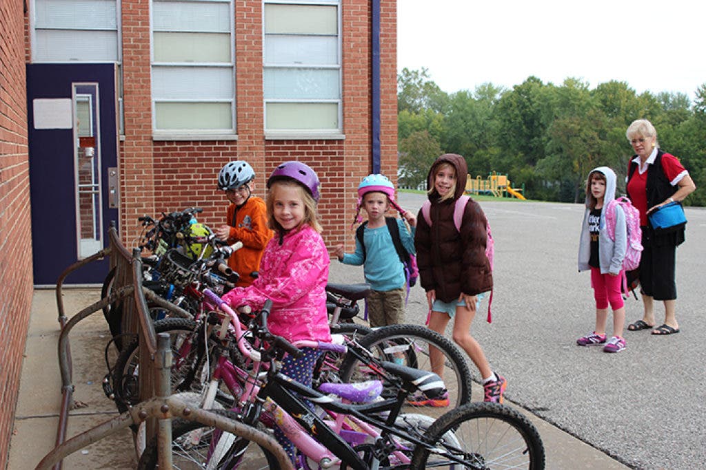 Woerther Elementary Students Walk to School on Special Day | Ballwin ...