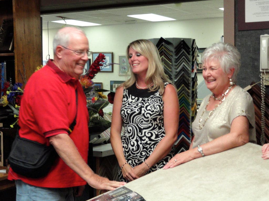 PHOTOS: Ankeny's Walnut Street Gallery Celebrates 30th Anniversary at ...