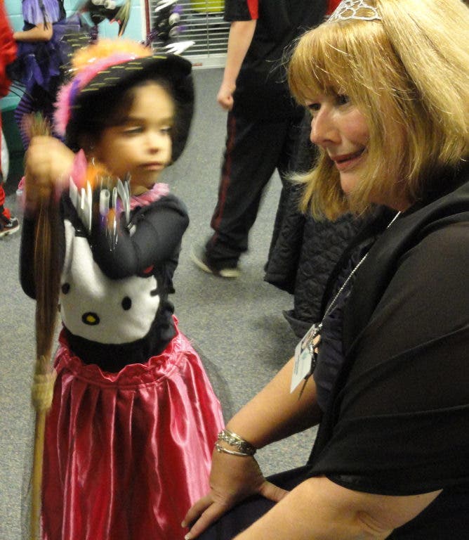 Rockburn Elementary PTA President Resigns After Halloween Parade Flap ...