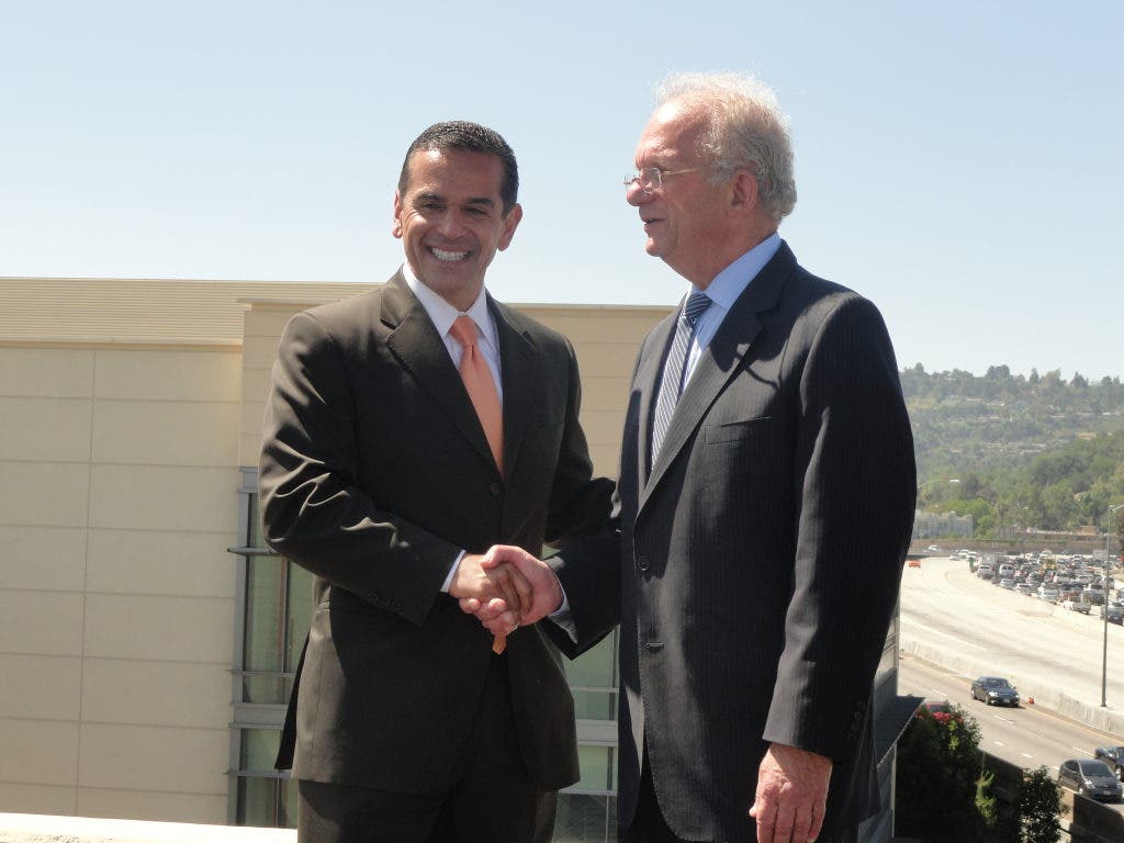 Berman Tour Highlights His Work for 405 Expansion Project | Sherman ...