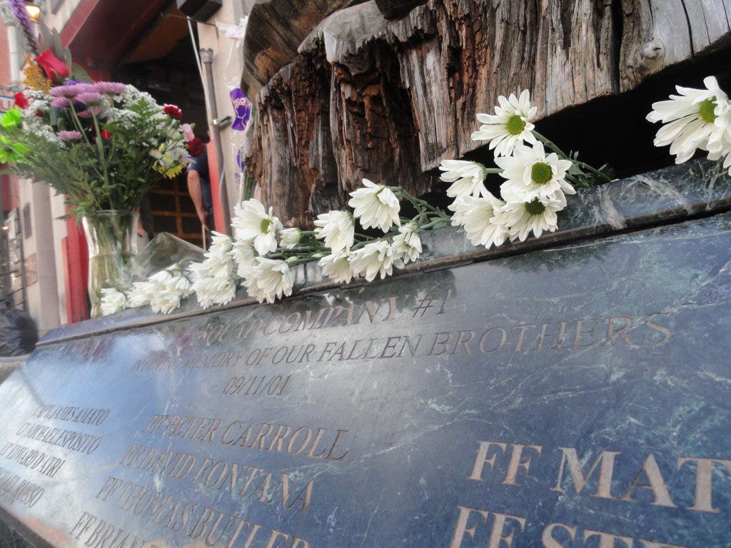 Park Slope Memorializes 12 Fallen Brothers from Squad 1 | Park Slope ...