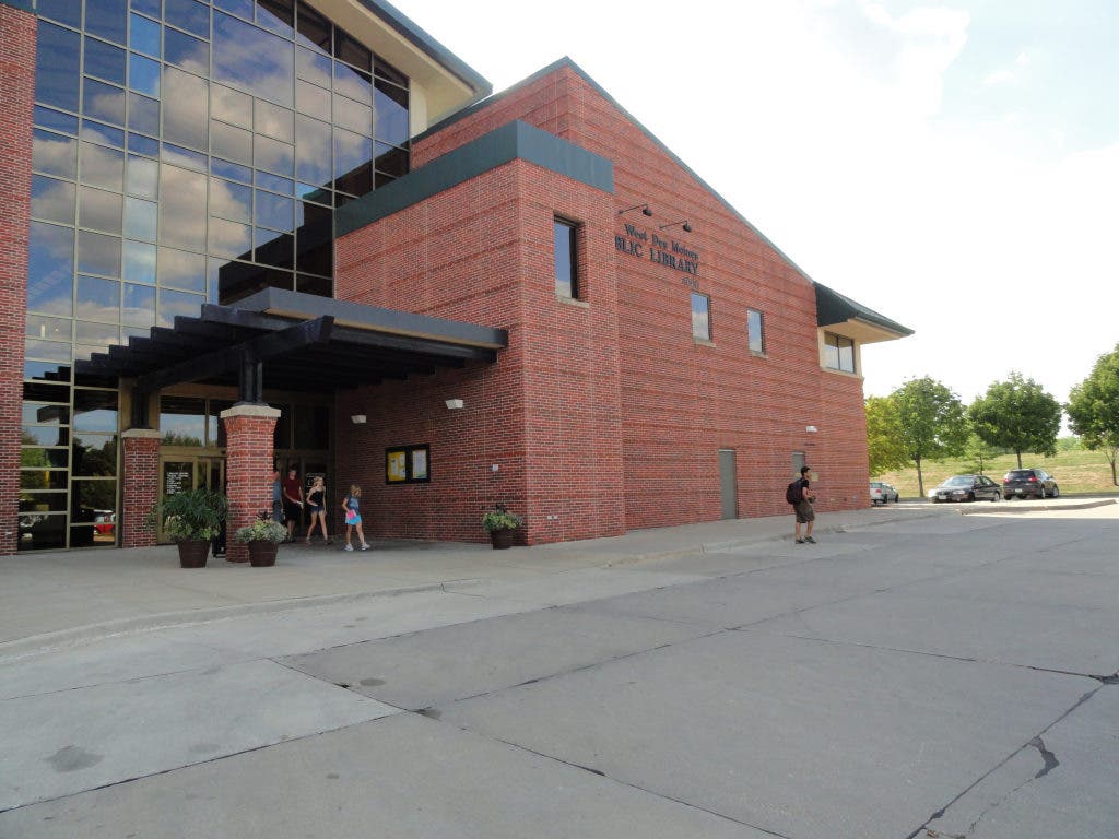 A BIG West Des Moines Welcome to New Library Director | West Des Moines ...