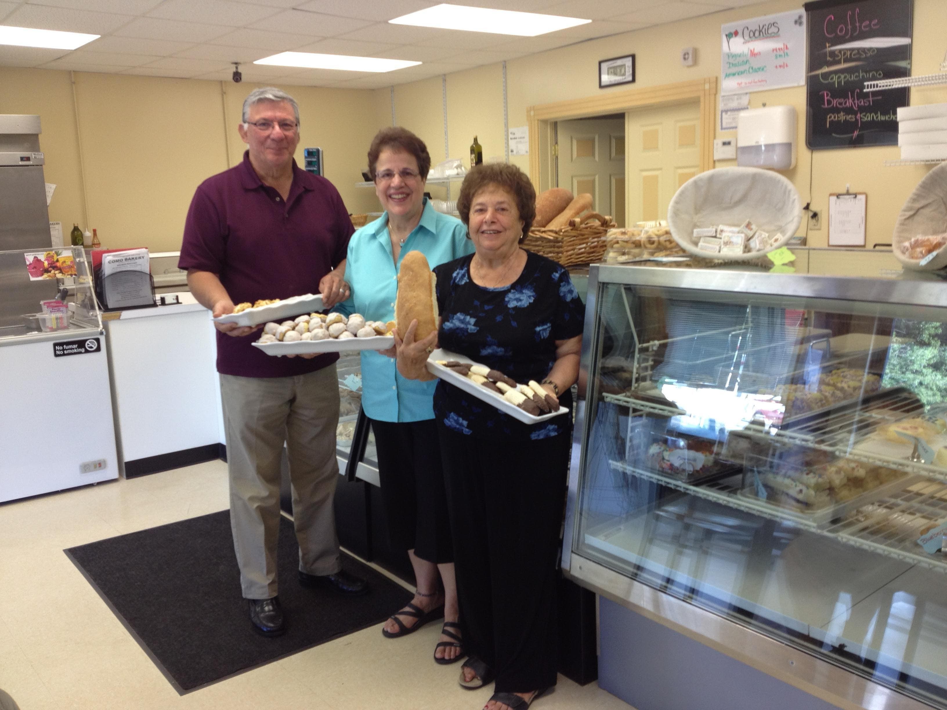 Dessert Tasting Open House This Saturday at Como Bakery | Southbury, CT ...