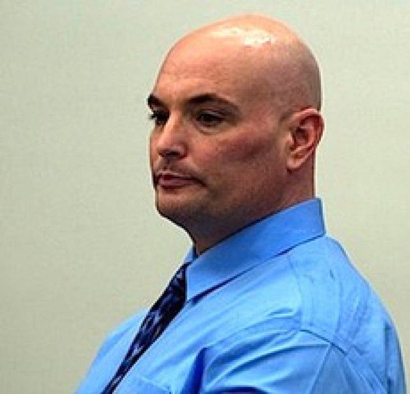 Murder Sentence Delayed for Ex-NFL Linebacker; Girlfriend Gets Life in ...
