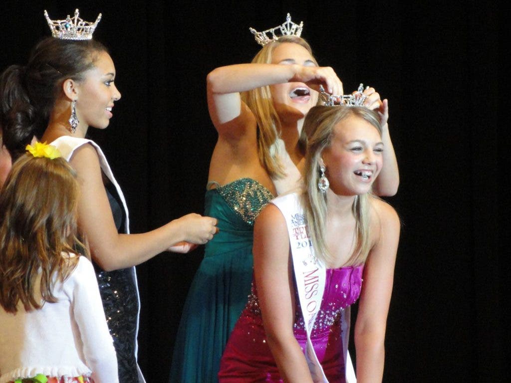 Milan's Cassidy Nugent Wins Miss Oakland County Outstanding Teen Title ...