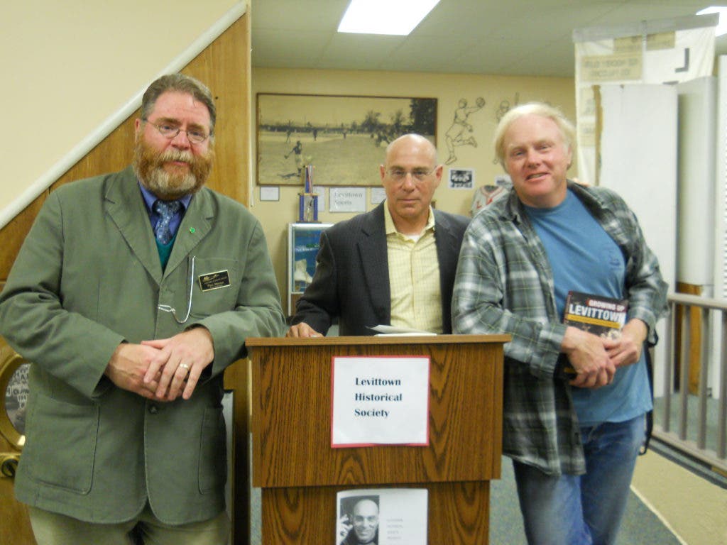 Author Bergsman Returns to Levittown | Levittown, NY Patch