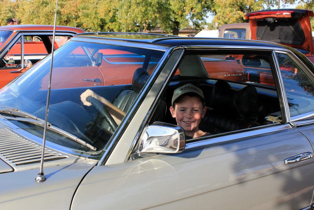 PHOTO GALLERY: Evergreen Park's Hot Rod and Classic Cars Show ...