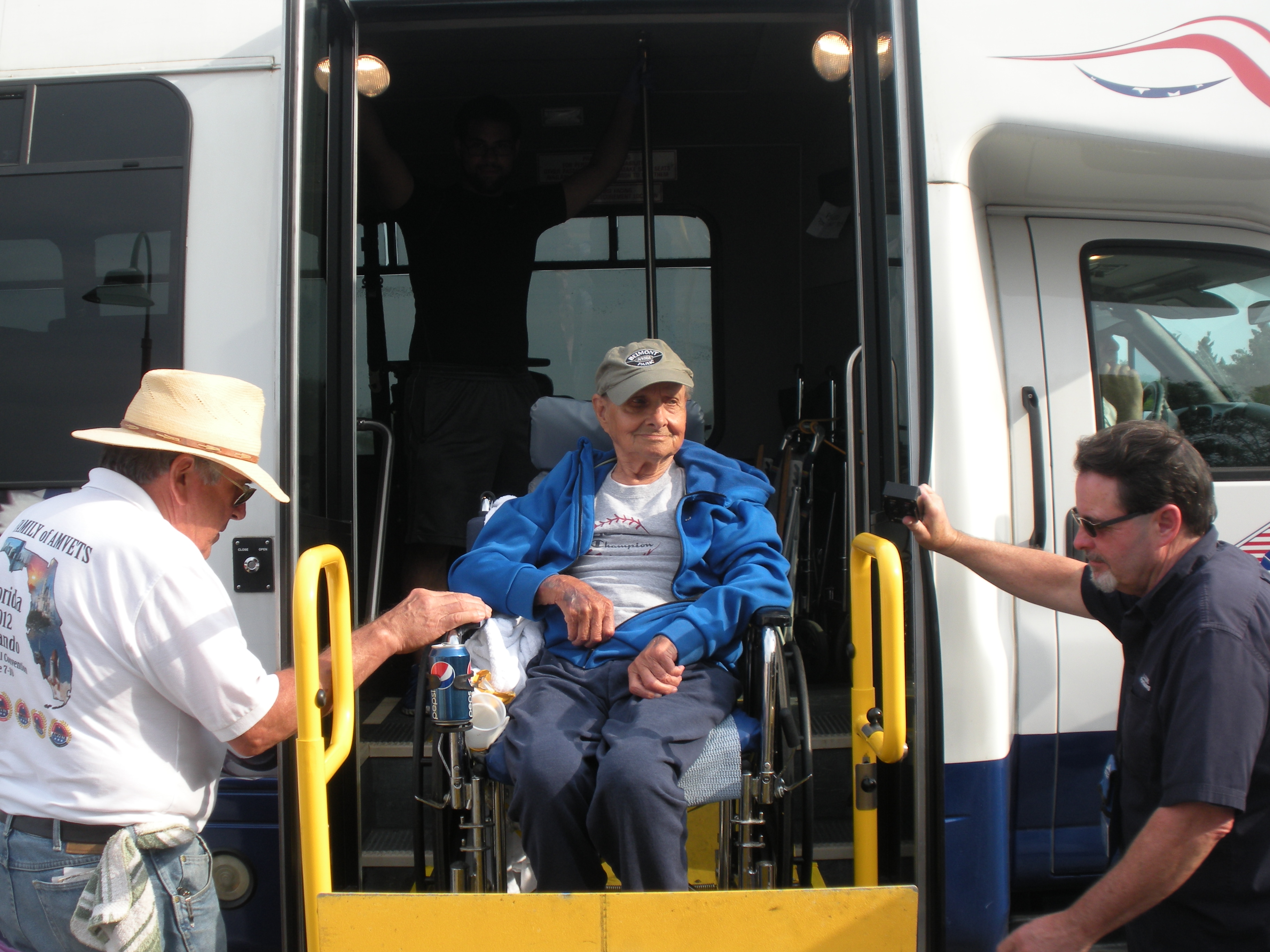 AMVETS Post 111 take the LISVH Residences on a Fishing Trip on the Bay ...